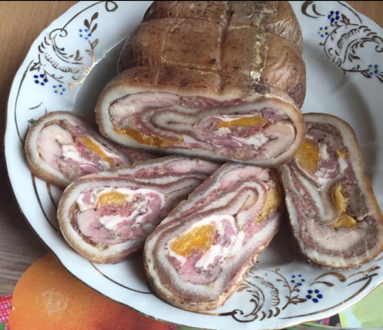 Vyniotinis su vištiena, šonine ir džiovintais abrikosais - ukzinios.lt