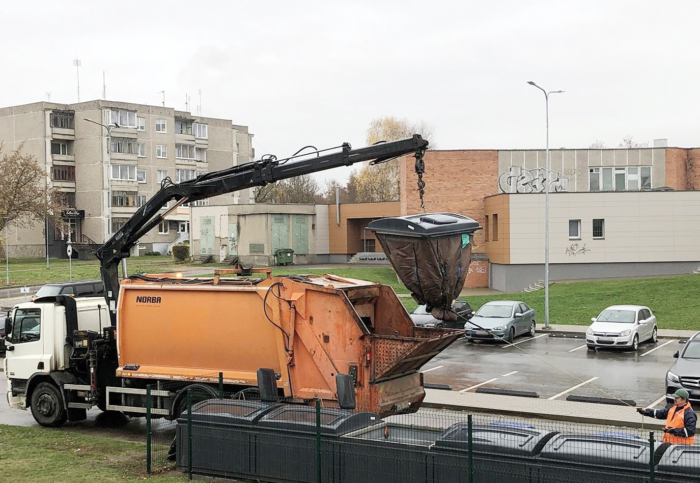 Buitinės atliekos gabenamos rūšiuoti į Panevėžį - ukzinios.lt